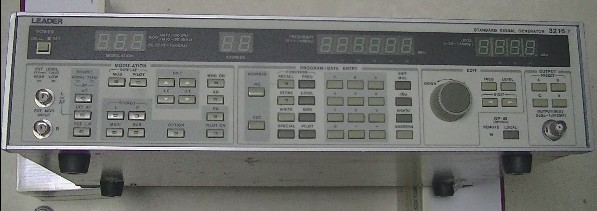 LEADER STANDARD SIGNAL GENERATER 3216